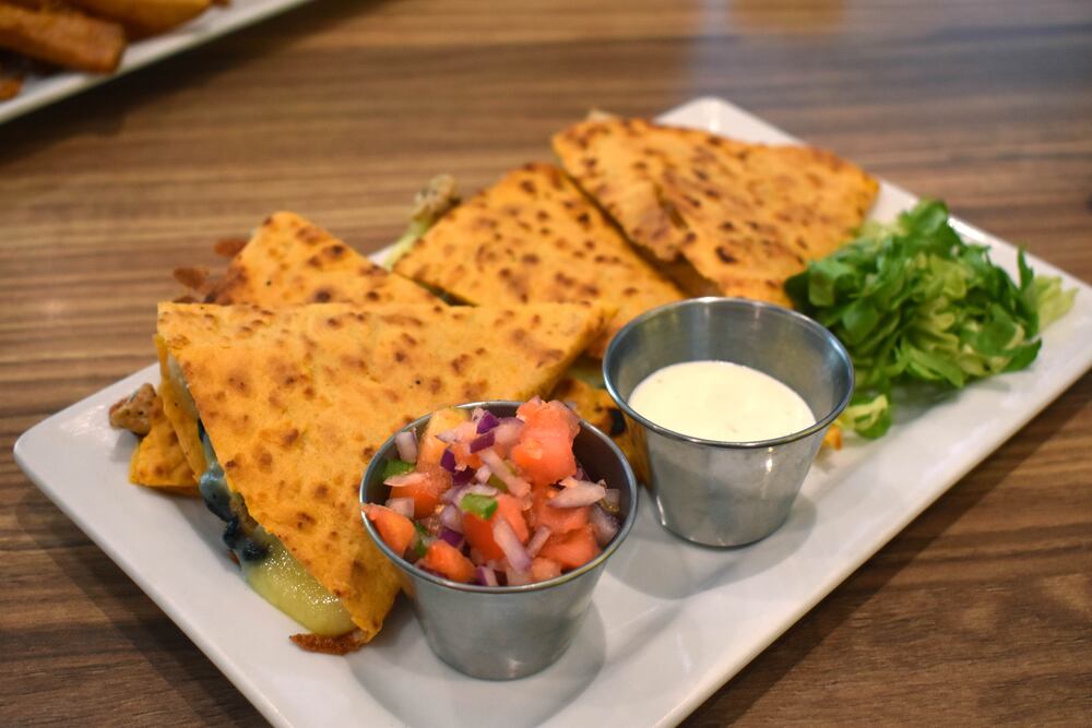 Welcome! | Coral Reef Restaurant & Bar